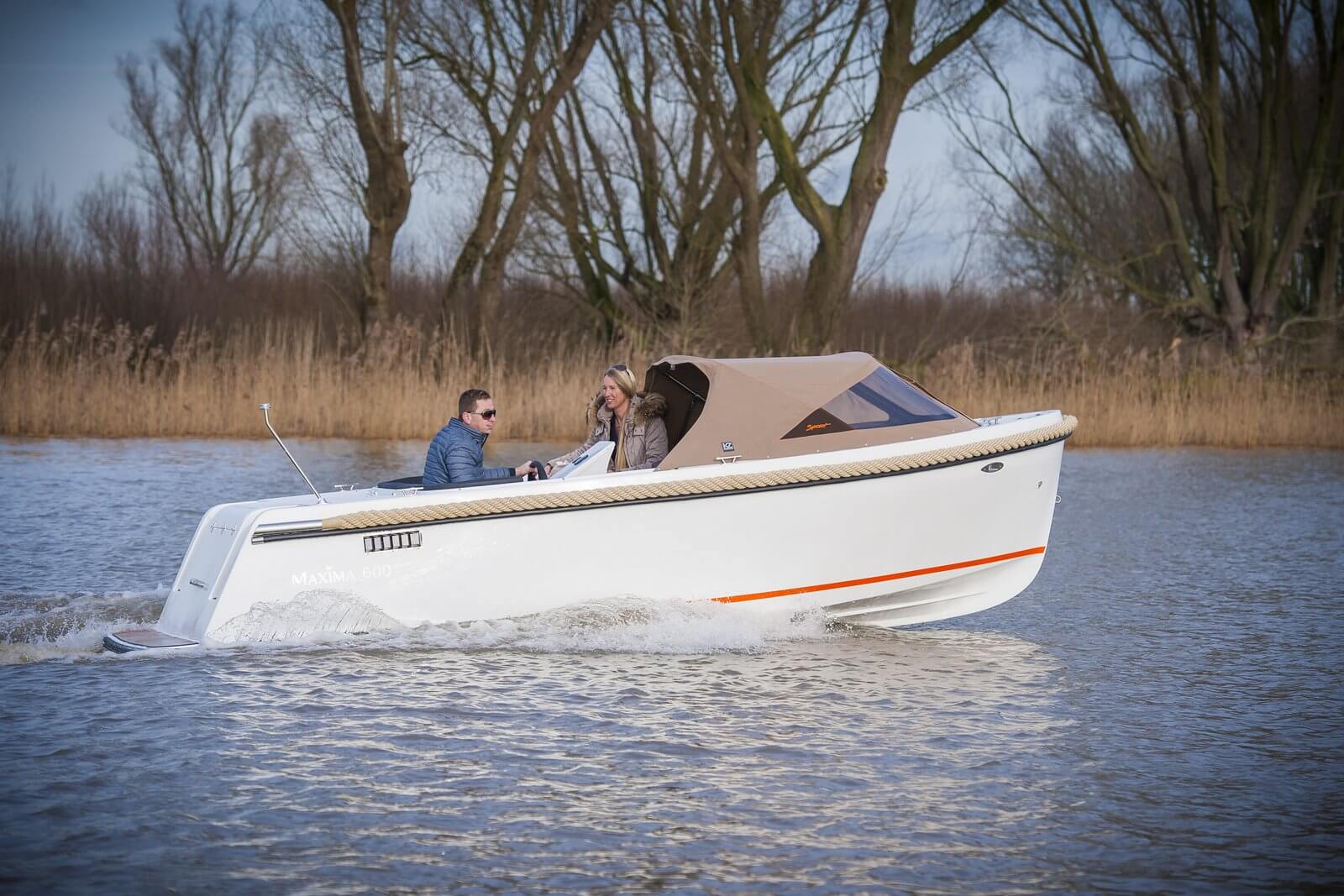 Maxima 600 Tender sloep bij Van Dijk Watersport