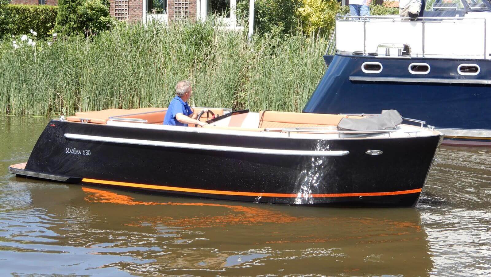 Maxima 630 Tender kopen? Subliem in alle opzichten | Van Dijk Watersport