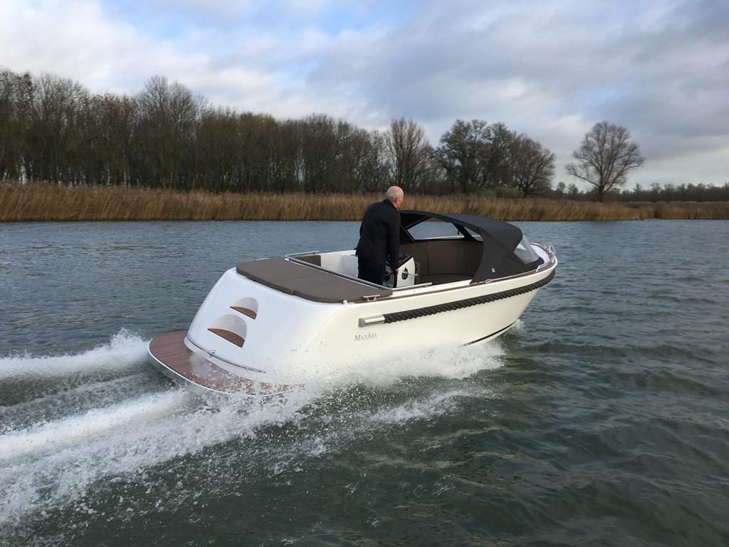 Maxima 620 Retro Tender Sloep bij Van Dijk Watersport