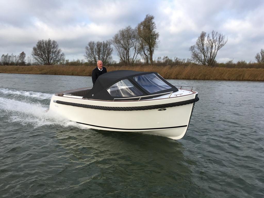 Maxima 620 Retro Tender Sloep bij Van Dijk Watersport
