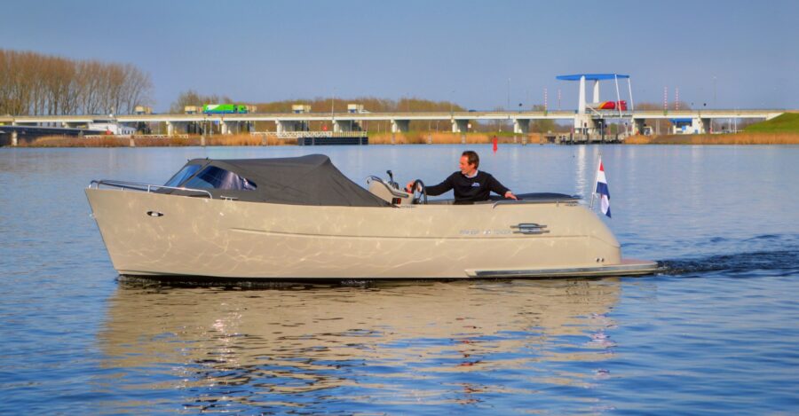 Primeur 710 Tender ontdek bij Van Dijk Watersport